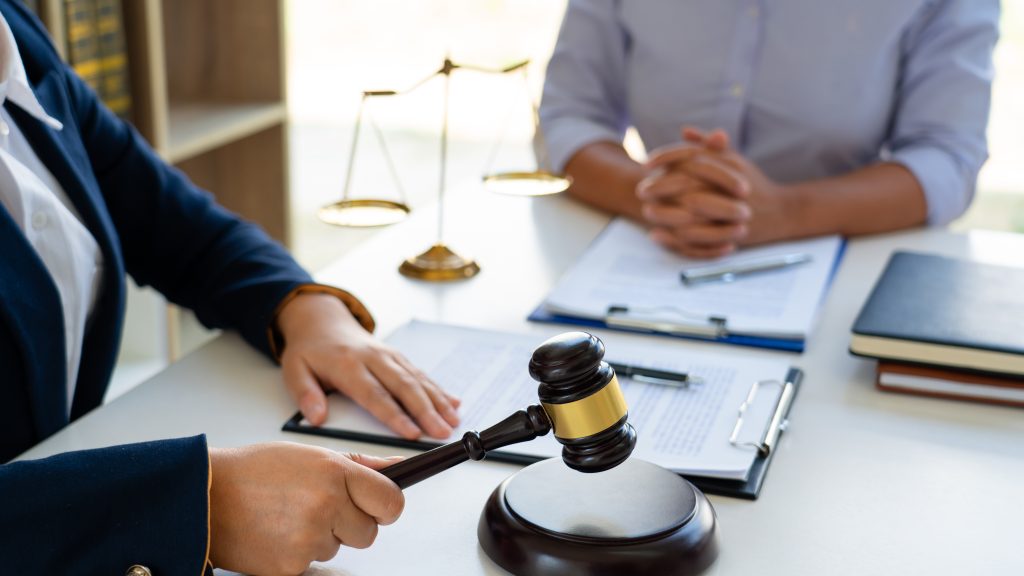 What to Expect in a Divorce Pretrial Hearing | Robbins & Licavoli ...